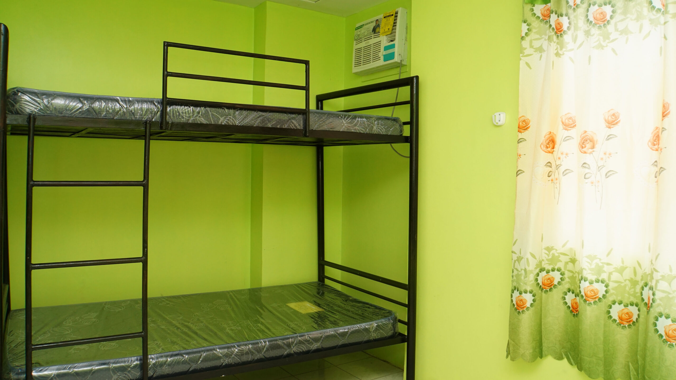 Navigating Dorm Options: Tips for SWU PHINMA Freshmen - Odelia Dormitelle